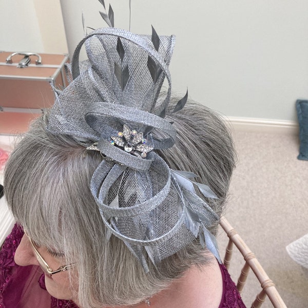 Dramatic Emerald Green Fascinator Headpiece for Races Ladies Day Derby ...