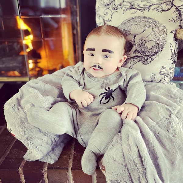 Addams Family Pubert Baby Grow ROMPER Sleep Suit Gift Outfit-newborn/0 ...