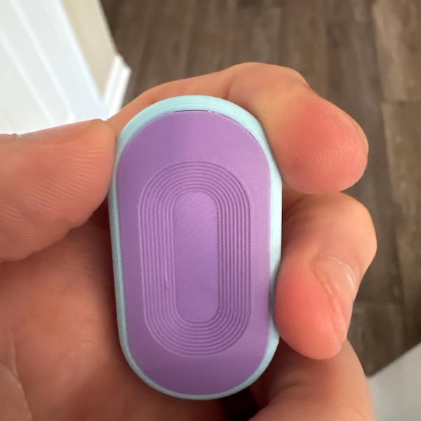 Fidget Holder Keychain - 3D Printed Slider Carrier for the Pill - Etsy