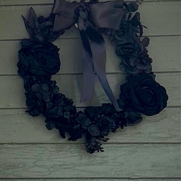 Gothic Victorian Christmas Wreath Red Velvet Bow Valloween Goth Home ...