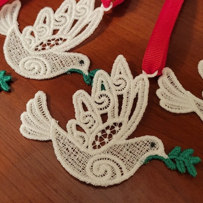 FSL Filigree Christmas Dove Free Standing Lace Machine Embroidery ...