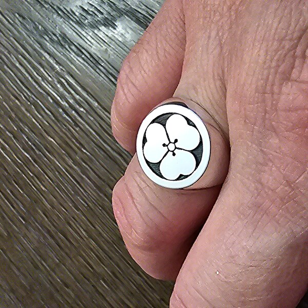 Kenkatabami in a Circle - Sword & Wood Sorrel in a Circle - Kamon ...