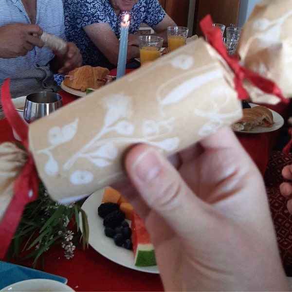 Christmas Bon Bon Snaps Crackers 28cm/11 Inches or 20cm/8 Inches Long ...