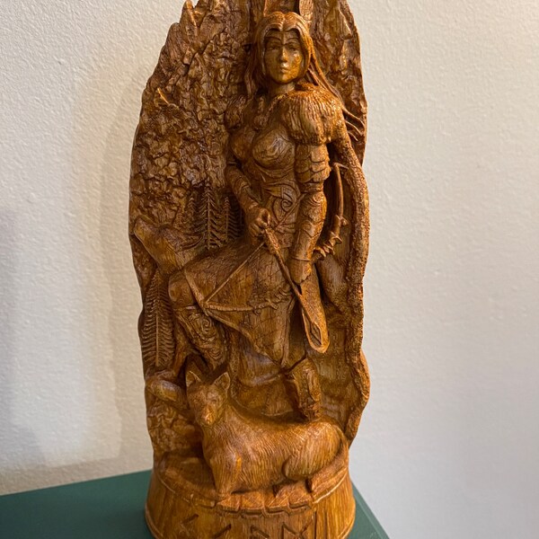 Moon Goddess, Selene Goddess, Wiccan Statue - Etsy