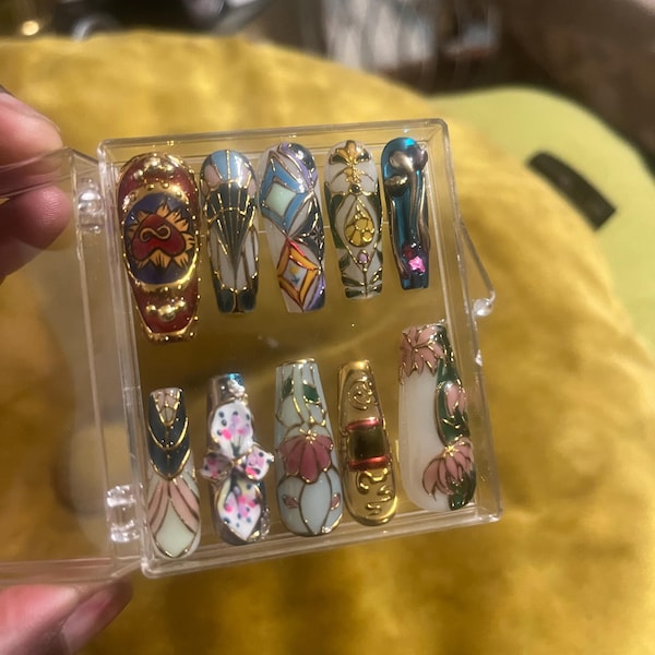 Vitrella Stained Glass Press-on Nails – 3D Gold Details, Floral Accents ...