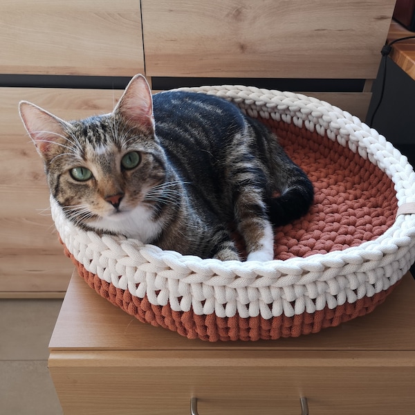 Handmade Cat Basket Recycled Cotton / 2 Coloured / Chunky Yarn / Two ...