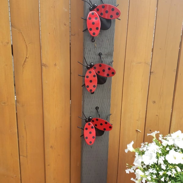 Flying Ladybug for Fences or Walls Garden Decor, Garden Decoration ...