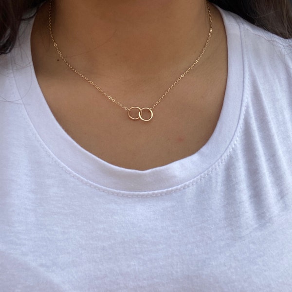 Linked Circles Necklace, Interlocking Infinity Links, Wedding and ...