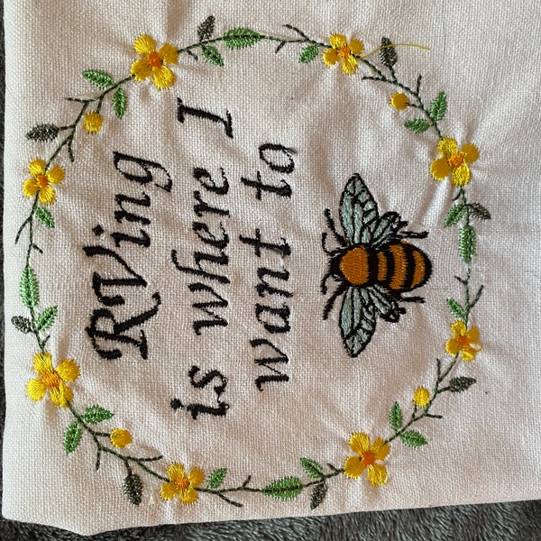 Dainty Wreath of Flowers Embroidery Circle of Flowers Machine ...