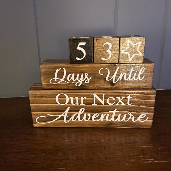 Engagement Gift - Wedding Countdown Blocks - Days Until/years as Custom Mr and Mrs Gift for the ...