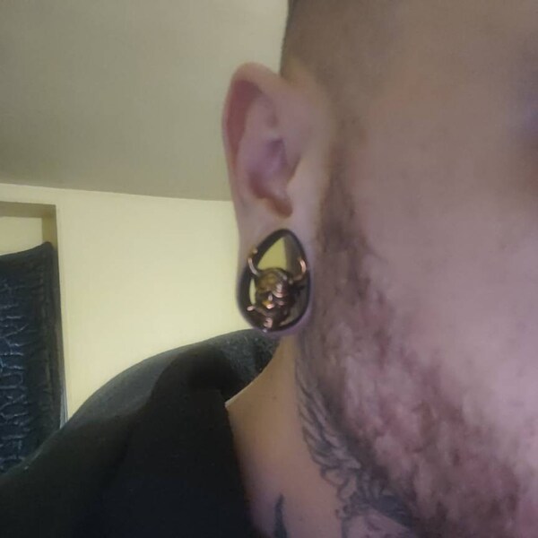 Raven Skull Ear Tunnels - Black Stainless Steel Ear Plugs - Gothic ...