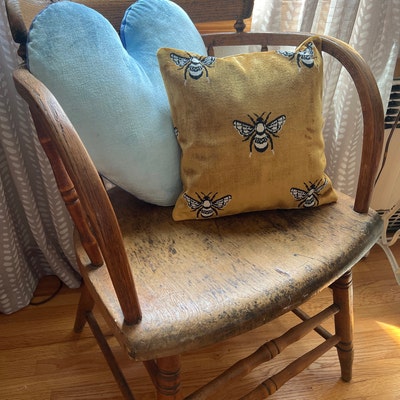 Bumble Bee Pillow Cover-velvet Bee Pillow-bee Pillow-velvet Pillow ...