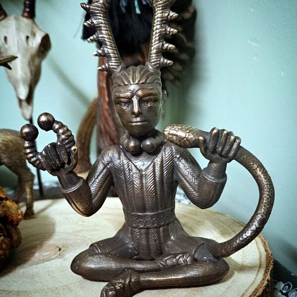 Hecate Statue/ Bronze Metal/ Hecates Wheel/ Strophalos/ Hekate Statue ...