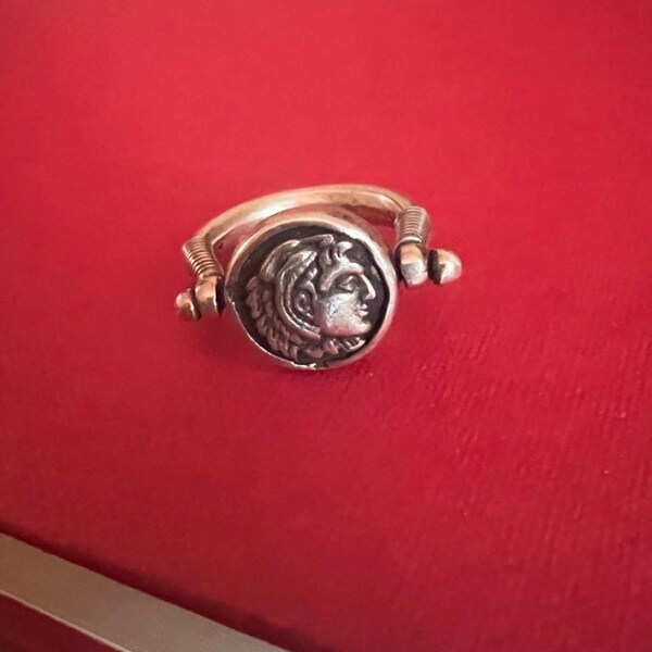 Vintage Zuni Cardinal Ring. Vintage Zuni Inlay Ring. Mother of Pearl ...