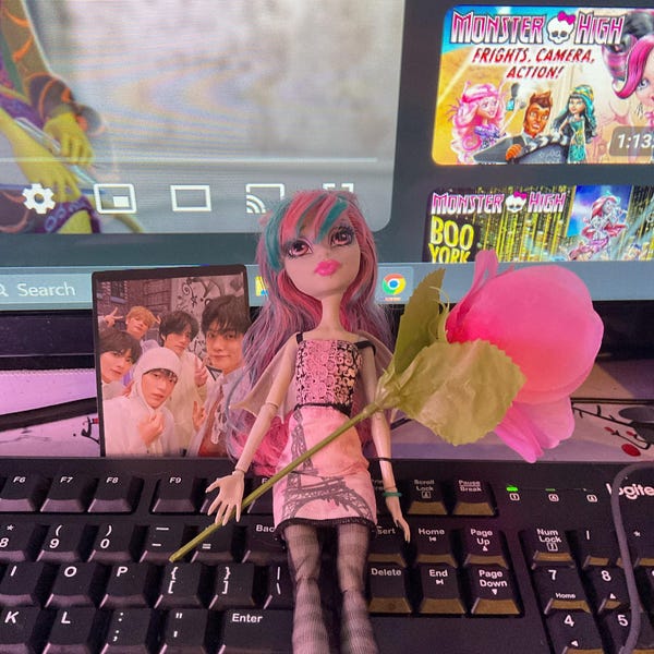 Monster High Doll Rochelle Goyle, Authentic Mattel Collectible Dolls ...