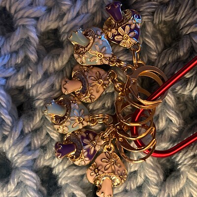 Thread Spool Huggers and Fabric Wraps 4pc and 8pc Prevents - Etsy