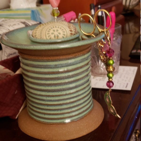 Green Sewing Station Caddy – Ceramic Spool Organizer With Pincushion ...