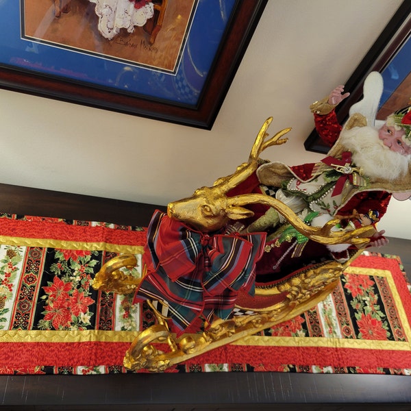 Christmas Table Arrangement Elf Table Arrangement Sleigh Christmas ...