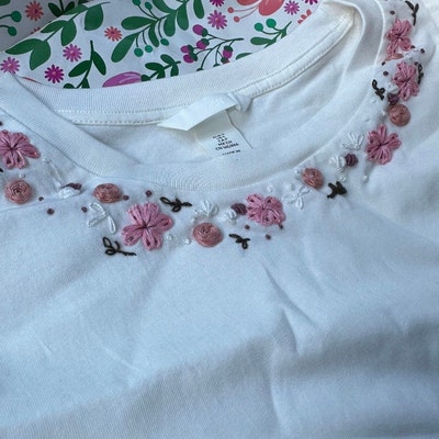 Hand-embroidered T-shirt Floral Design Organic Cotton - Etsy