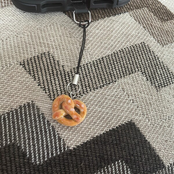 Miniature Pretzel Charm - Etsy