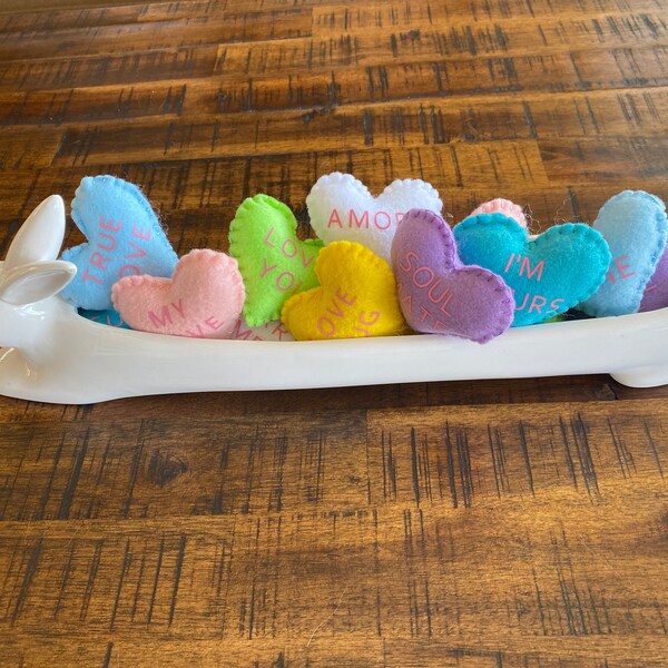 Conversation Hearts Swag, Valentines Day Swag, Felt Hearts, Valentines ...