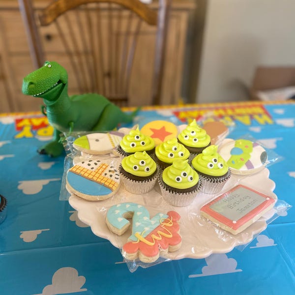 2 Dozen Blue Alien Lilo Sugar Cookies - Etsy