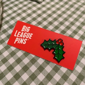 Christmas Bulb Enamel Pin Light up Your Lapel With Our Vintage, Retro ...