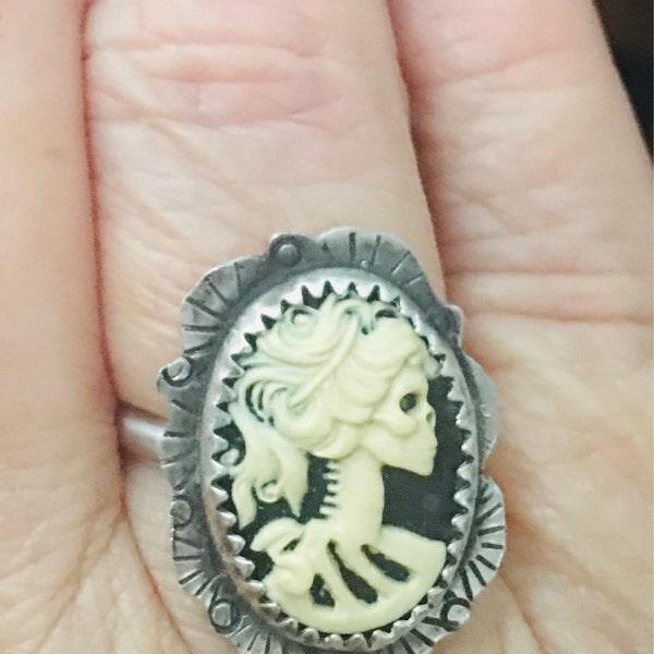 Vampire Cameo 5 Unset Cameos Vampire Bat Girl Lady Ivory on Hazy Dark ...