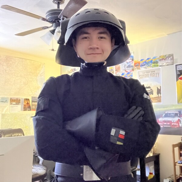 Cyberman Pin new Design max.dim 22mm DR WHO , Tardis, Police Box, Time ...