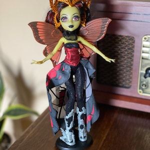 Original Monster High Doll Stands W/base and Backdrops - Etsy