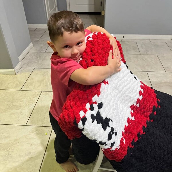 Bluey Hand Knitted Chunky Blanket - Etsy