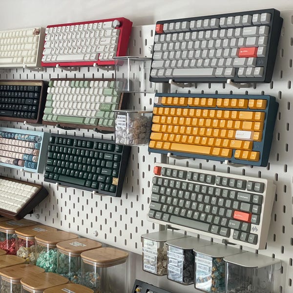 Keyboard Display Hook for IKEA Skadis | Mechanical Keyboard Pegboard ...