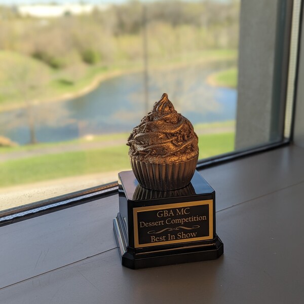 Golden Cupcake Trophy Bake off Trophy Baking Competition Trophy ...