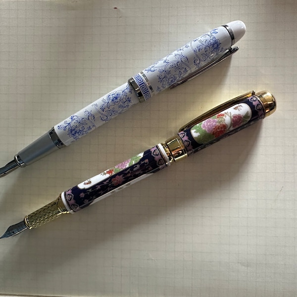 SECONDS SALE - Floral White & Blue Fountain Pen | Calligraphy Pen, Cute ...