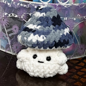 Mushy Crushy Free NO-SEW Crochet Amigurumi PDF Pattern, Small Mushroom ...