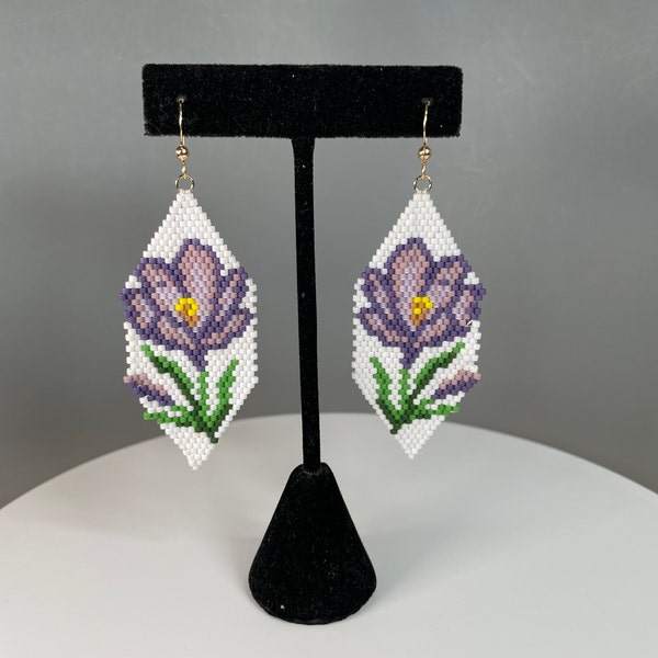 Beaded CROCUS Earrings as Brick Stitch Seed Bead Pattern - Brick Stitch ...
