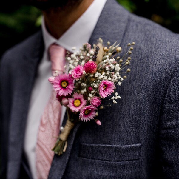 Dried Flower Buttonhole , Boutonniere With Pastel Pink Daises ...