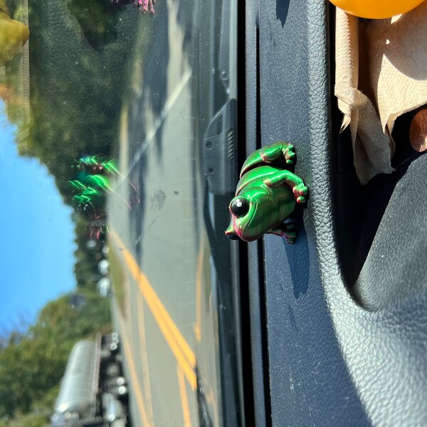 Tiny Frog by Zou3d - Etsy