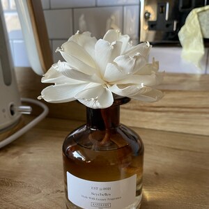 Black Matt Luxury Reed Diffuser With Flower 100ml/ Highly - Etsy