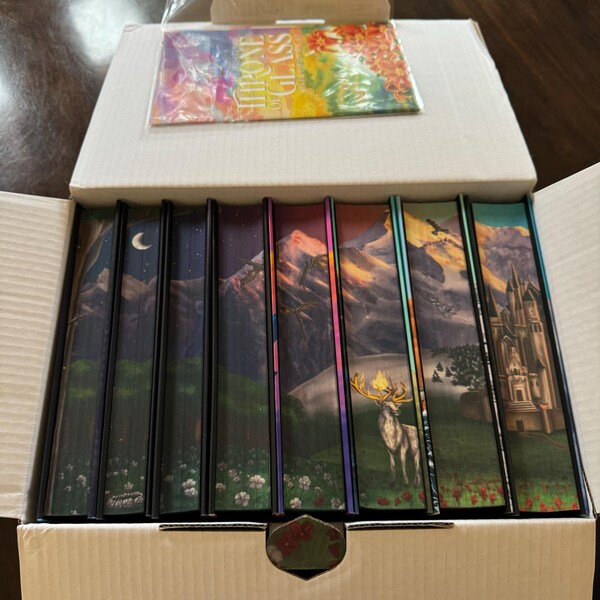 Throne of Glass Series by Sarah J. Maas - Throne of Glass, TOG Books ...