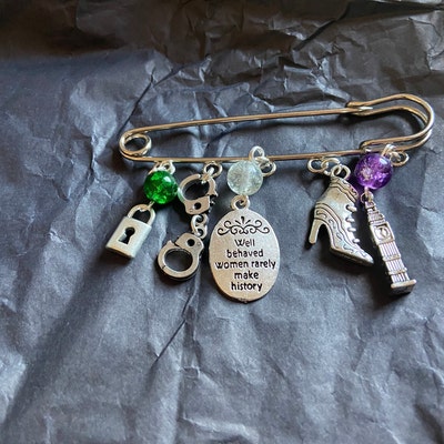 Watership Down Locket. Fiver and the Black Rabbit - Etsy