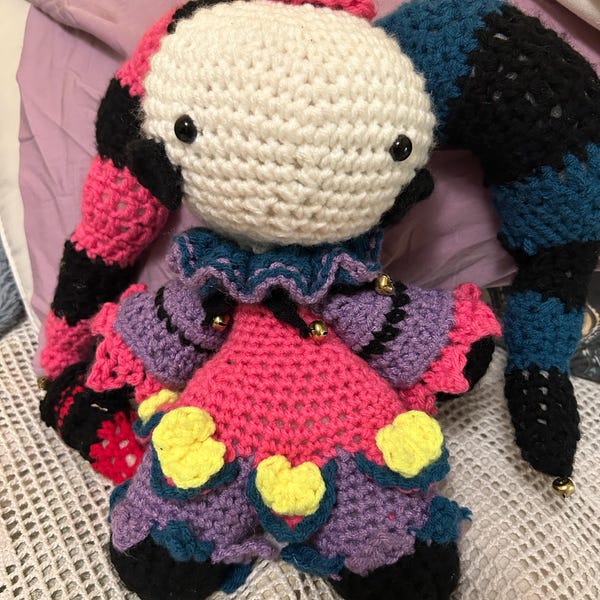 Trivia Bot (life Series) Crochet Pattern (intermediate Amigurumi) - Etsy