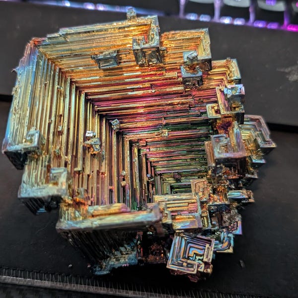 Beautiful Giant Colorful Bismuth Crystal - Quantity - 1 - Size - 11.5cm ...