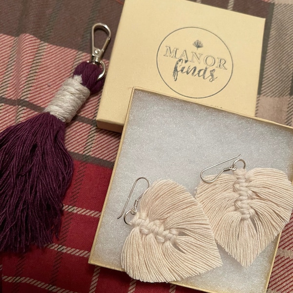 PLUMERIA - Flora Macramé Wall Hanging, Wall Art, Fiber Art - Etsy