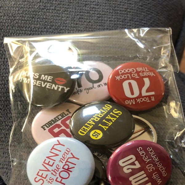 70th Birthday Pins (10 Pack) Turning 70 Party Favors Pinback Buttons 1 ...
