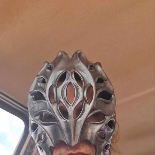 Thousand Eyes: Resin Cask Mask - Etsy