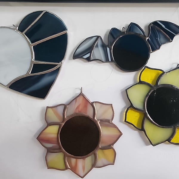 Digital Stained Glass Pattern of Honeycomb With Honeybee - Etsy