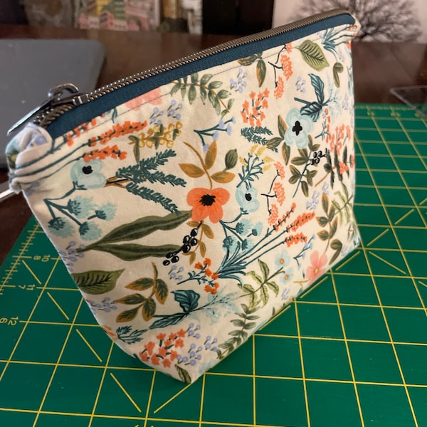 Fundamental Zipper Pouch Sewing Pattern, Four Sizes, Video Tutorial ...
