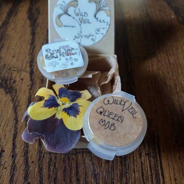 Kyphi. Natural Perfume. Egyptian Temple Incense Scent. Botanical ...