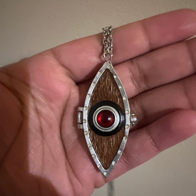 Anubis Nina's Locket, Eye of Horus - Etsy